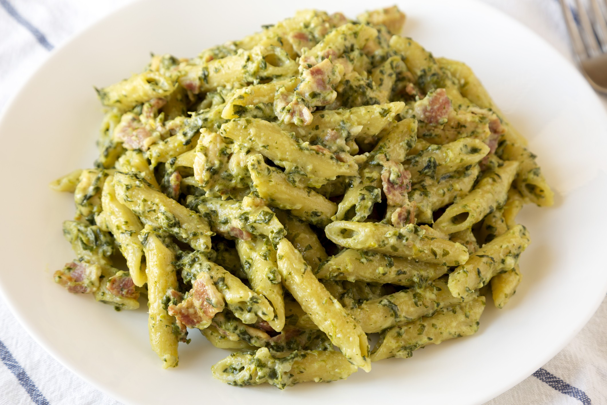 Paste cu pui, bacon și spanac | TeMănânc.ro