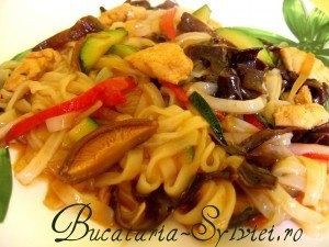 20 retete paste chinezesti cu pui si legume | TeMănânc.ro